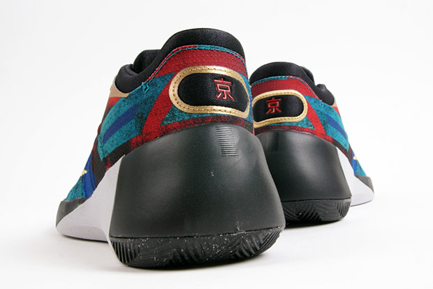 A Detailed Look At The Nike Hyperdunk 2015 Low - SneakerNews.com