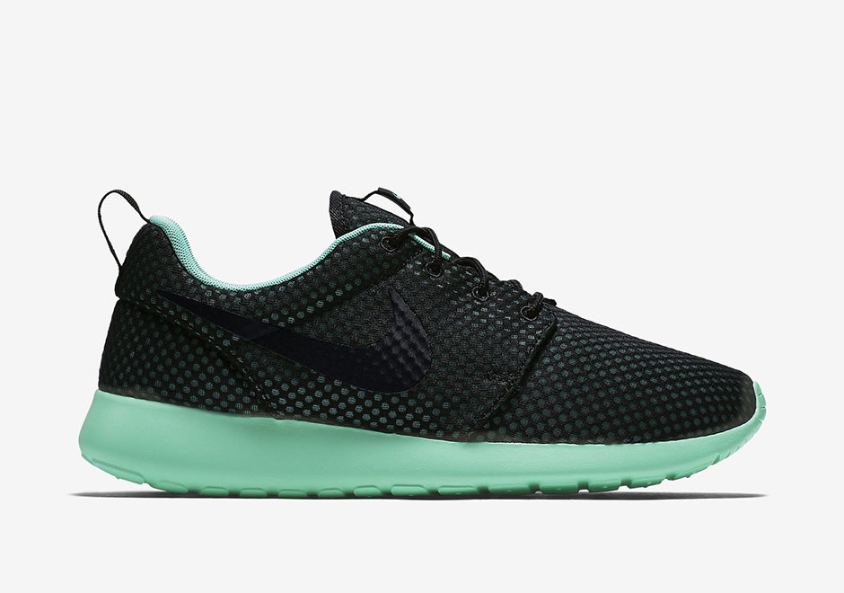 Nike Roshe Run Premium "Green Glow" - SneakerNews.com