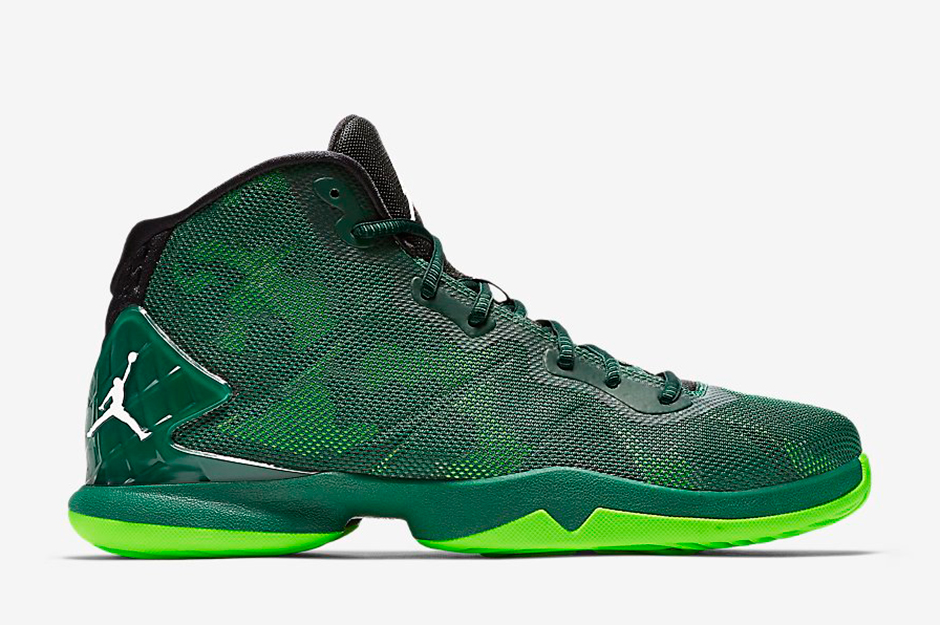 No Surprise That These Jordans Come In "Oregon" Colors - SneakerNews.com