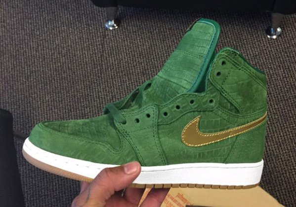 Air Jordan 1 Retro High OG "Green Croc" - SneakerNews.com