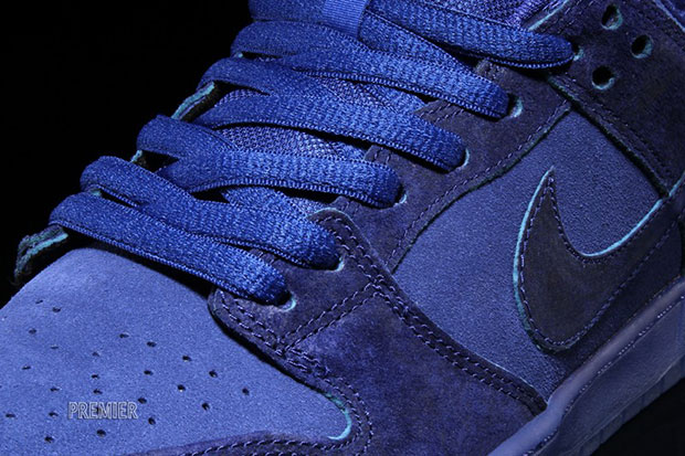Nike SB Dunk Low Blue Moon | SneakerNews.com