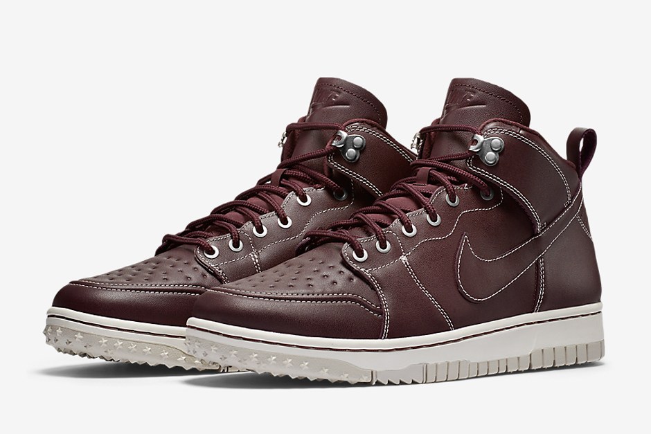 Nike's Latest Dunk Turned Sneakerboot Keeps It Classy For Fall ...