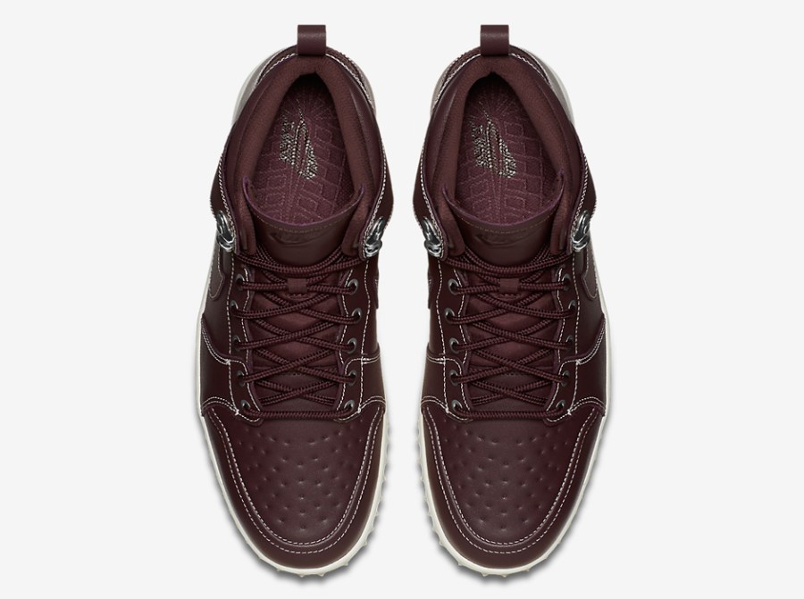 Nike's Latest Dunk Turned Sneakerboot Keeps It Classy For Fall ...