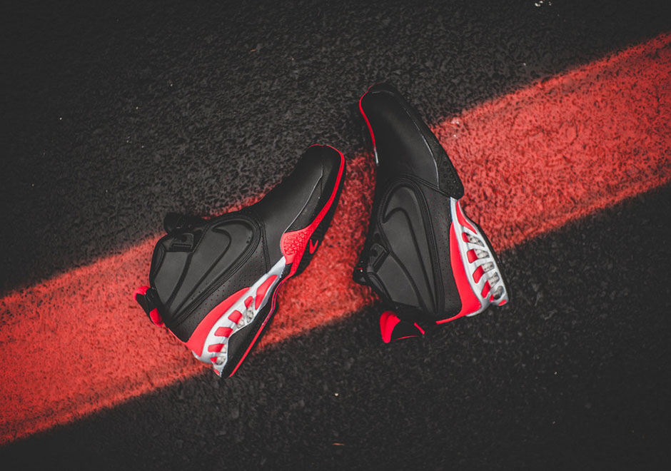 The Nike Zoom Vick II Returns In Original Black Colorway - SneakerNews.com