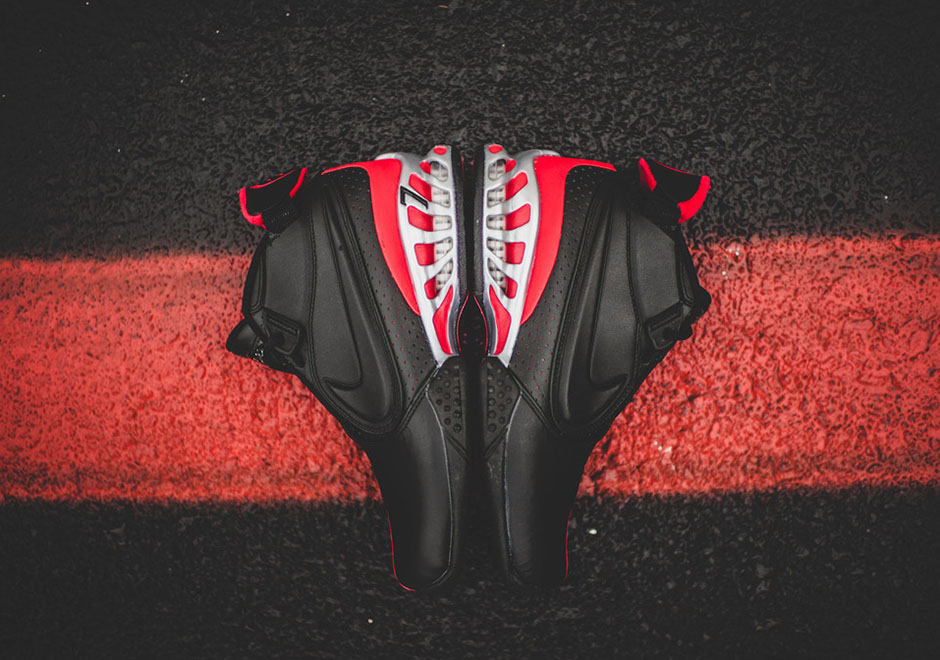 The Nike Zoom Vick II Returns In Original Black Colorway - SneakerNews.com