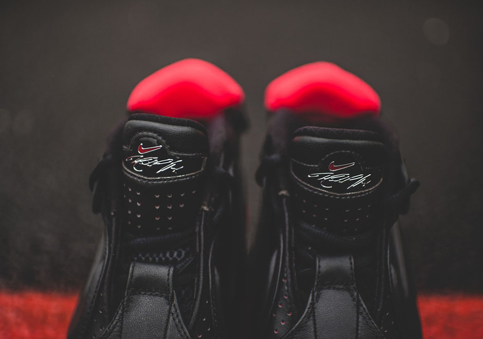 The Nike Zoom Vick II Returns In Original Black Colorway - SneakerNews.com