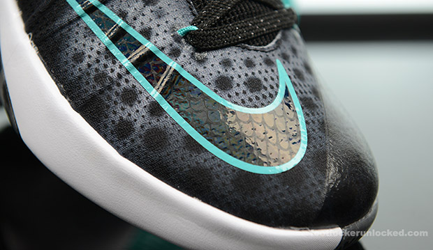 Paul George Has His Own Nike Hyperdunk 2015 Low - SneakerNews.com