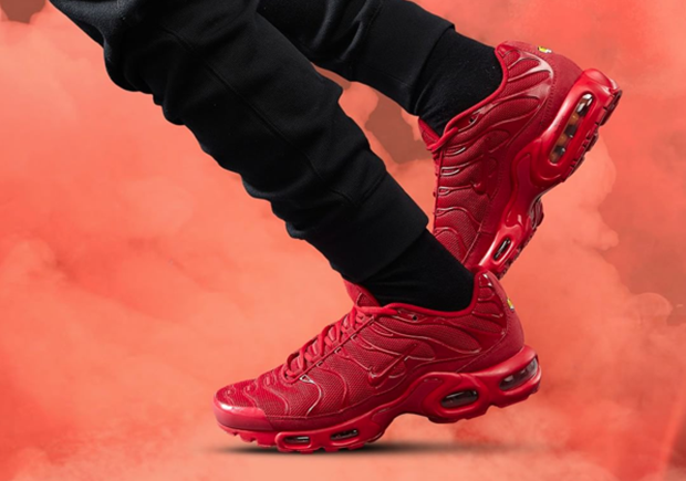 There's No Shortage Of All-Red Nike Sneakers For Christmas ...