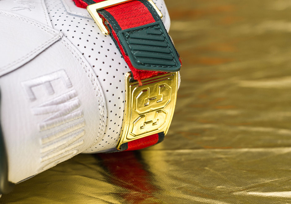 Packer Shoes x Ewing 33 Hi Miracle on 33rd Street | SneakerNews.com