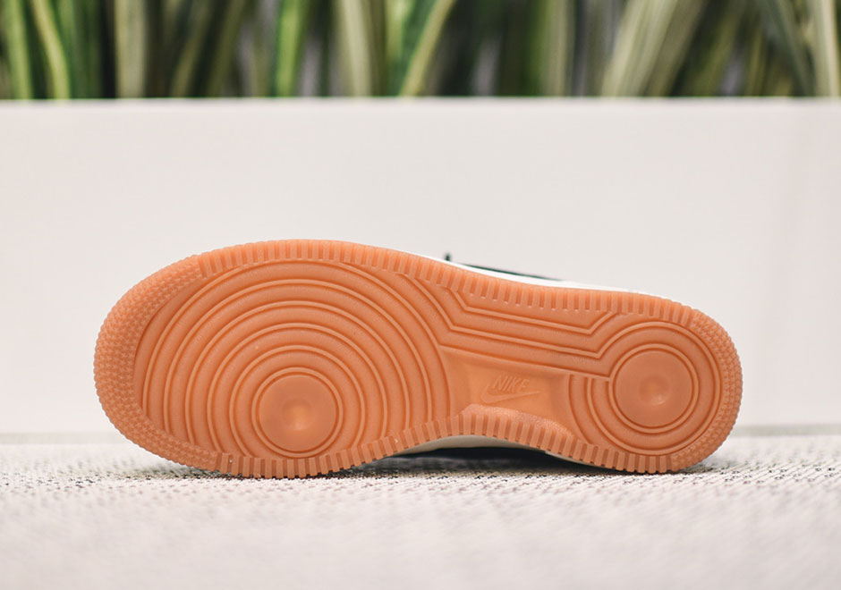 Nike Air Force 1s With Gum Soles Arrive Just For Women - SneakerNews.com