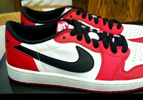Air Jordan 1 Low Chicago 705329-600 | SneakerNews.com