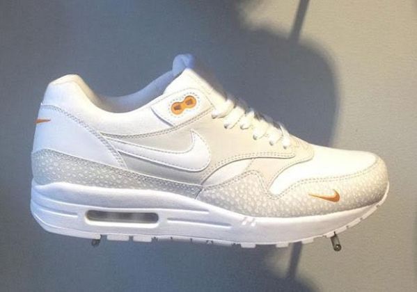 Mini Swooshes Are Back On The Nike Air Max 1 - SneakerNews.com
