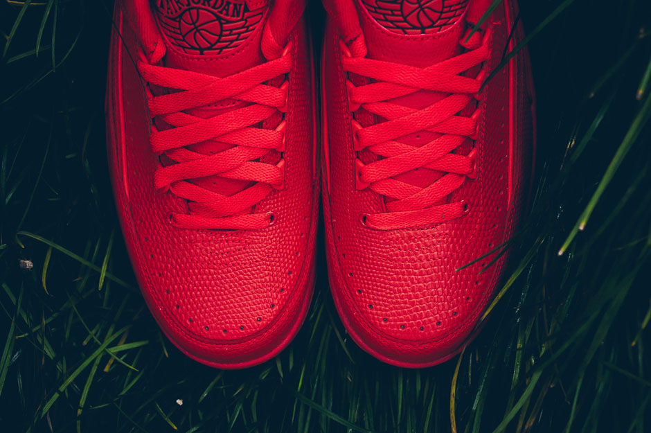 Jordan 2 Low Red 832819-606 | SneakerNews.com