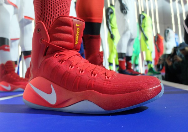 Nike Hyperdunk 2016 Set To Debut At Rio Olympics - SneakerNews.com