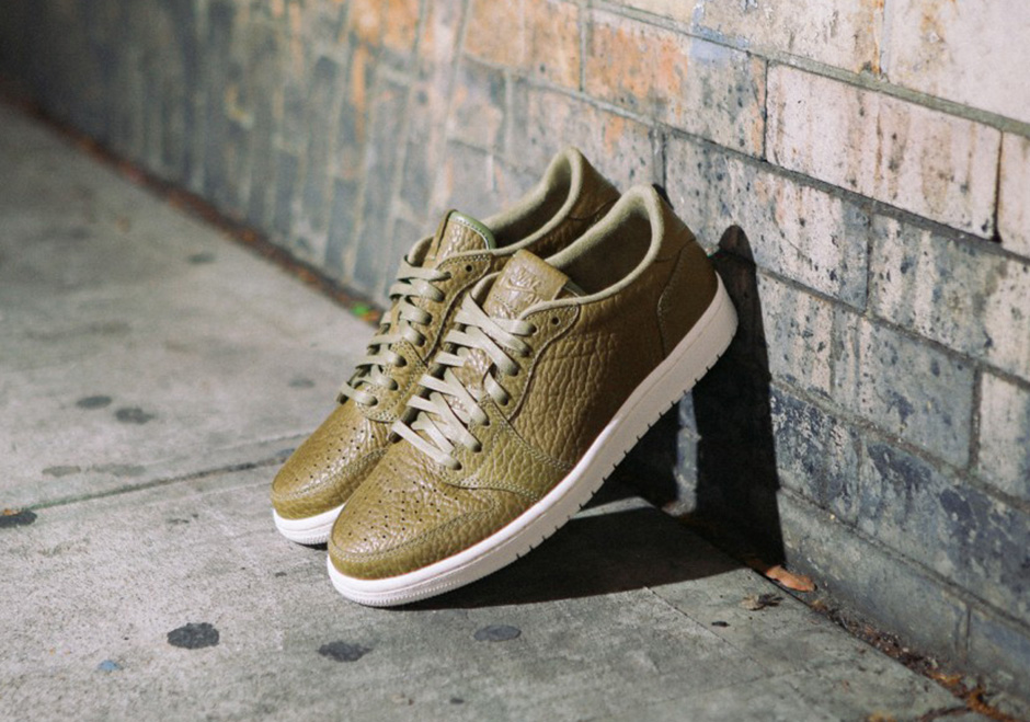 A Detailed Look At The Swoosh-less Air Jordan 1 Low - SneakerNews.com