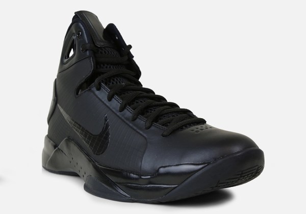 The Nike Hyperdunk “Triple Black” Is Now Available - SneakerNews.com