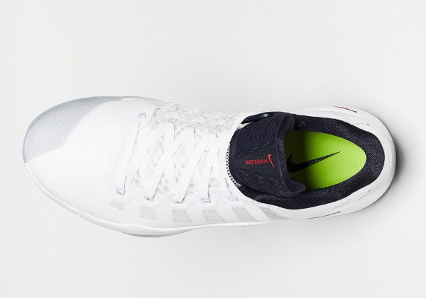 Nike Hyperdunk 2016 Low "USA" 844363-146 | SneakerNews.com