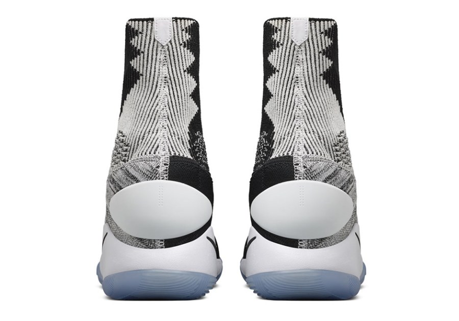 NikeLab Hyperdunk 2016 Elite | SneakerNews.com
