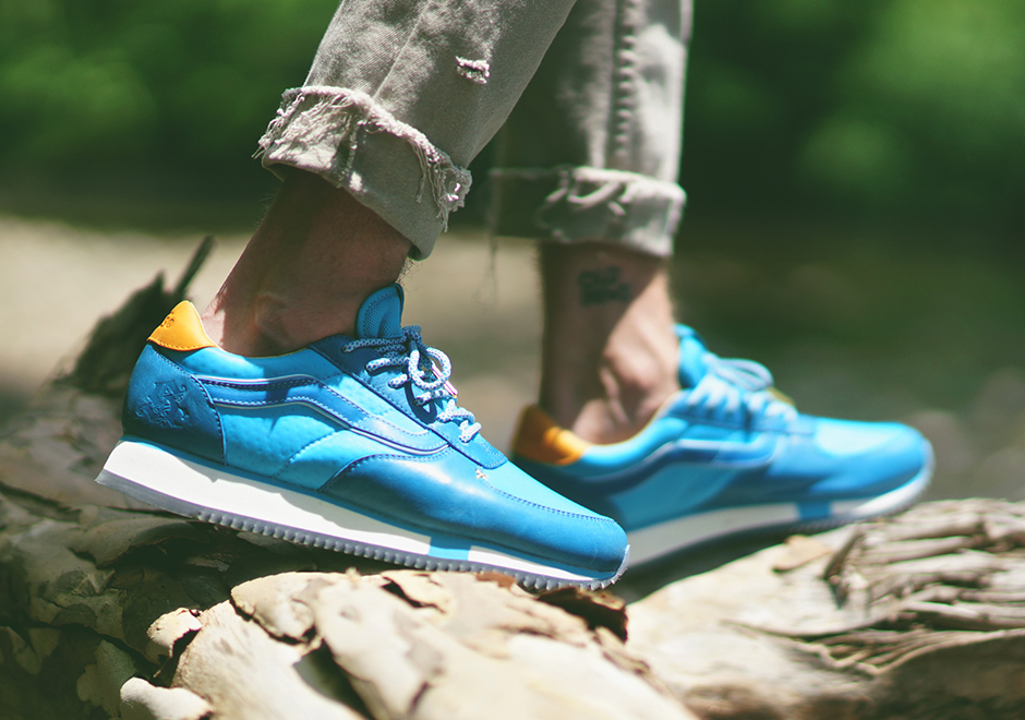 Sole Classics Vans Vault OG Runner | SneakerNews.com