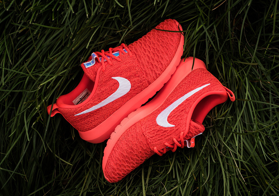 Nike Roshe Run Flyknit Bright Crimson | SneakerNews.com