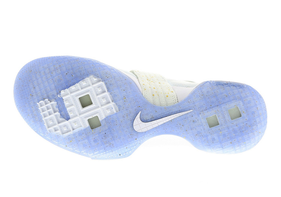 Nike Basketball USA Gold Swoosh Pack | SneakerNews.com