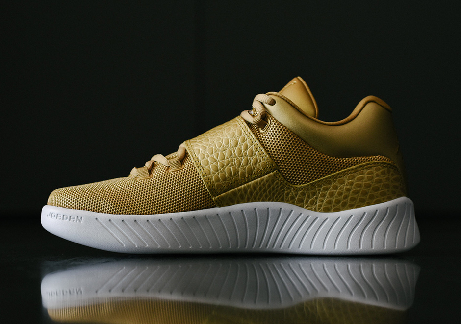 Jordan J23 Trainer Metallic Gold Available Now | SneakerNews.com