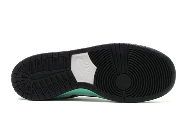 Nike SB Dunk Low Sea Crystal For Holiday 2016 | SneakerNews.com