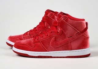 NIke SB Dunk High Velvet Christmas | SneakerNews.com