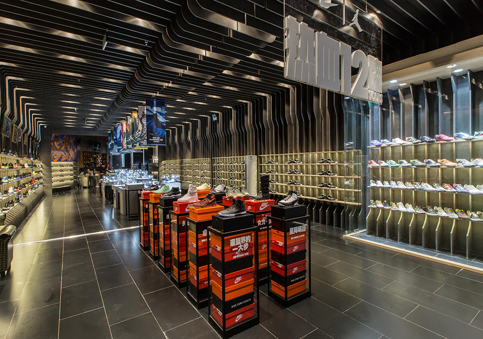 Nike Foamposite History 1997-2017 | SneakerNews.com