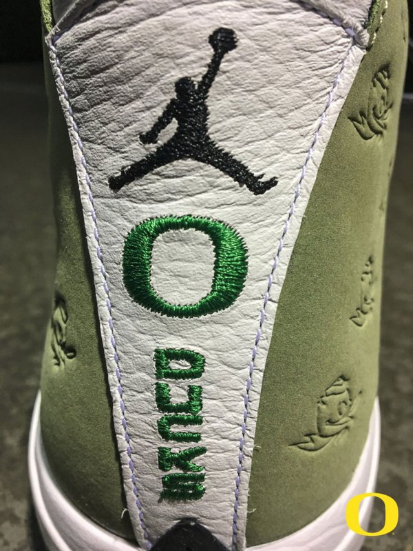 Air Jordan 14 Oregon Basketball PE Green | SneakerNews.com