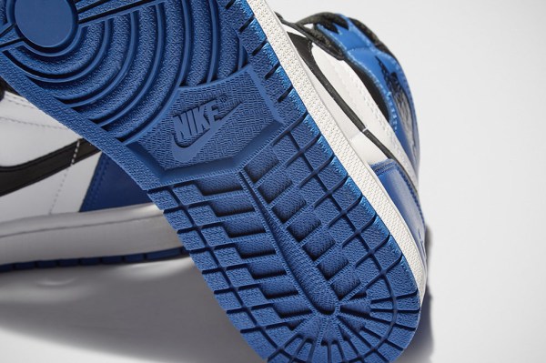 fragment x Air Jordan 1 Restocking at END. - SneakerNews.com
