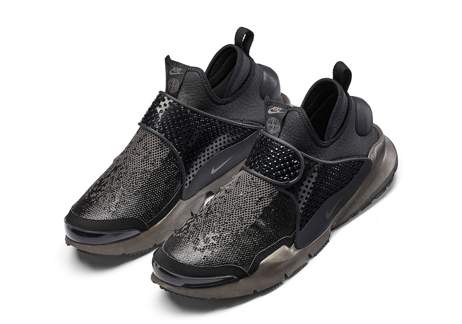 Stone Island Nike Sock Dart Mid Release Date | SneakerNews.com