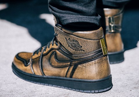 Air Jordan 1 Wings Starts Off All Black | SneakerNews.com