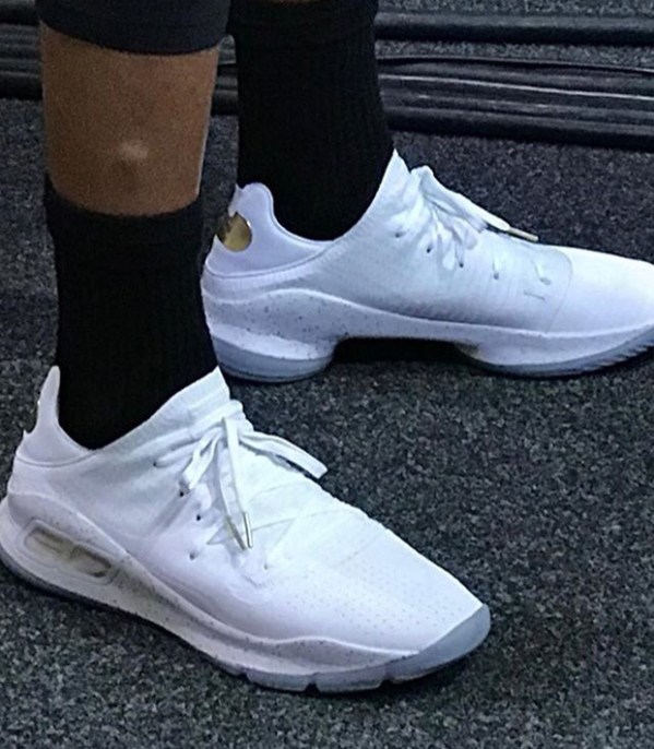 UA Curry 4 Low First Look | SneakerNews.com
