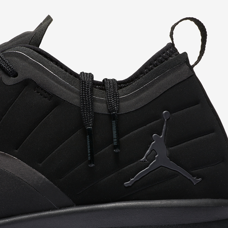 Jordan Trainer Prime Triple Black 881463-002 | SneakerNews.com