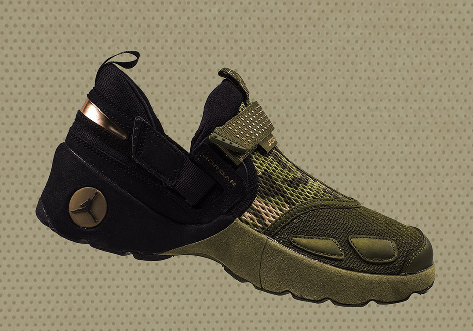 Jordan Trunner LX Premium Camo 897997-030 | SneakerNews.com