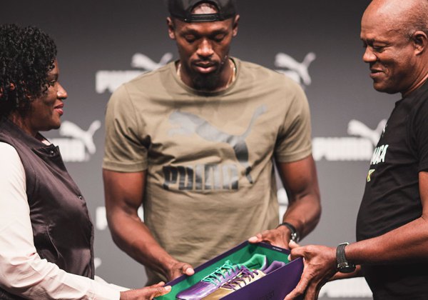 Supreme Nike Air Streak Spectrum Collaboration 2018 | SneakerNews.com