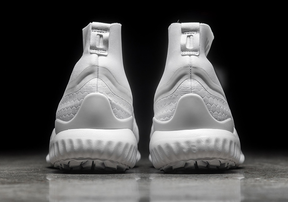 adidas Alphabounce Zip "Triple White" DA9707 | SneakerNews.com