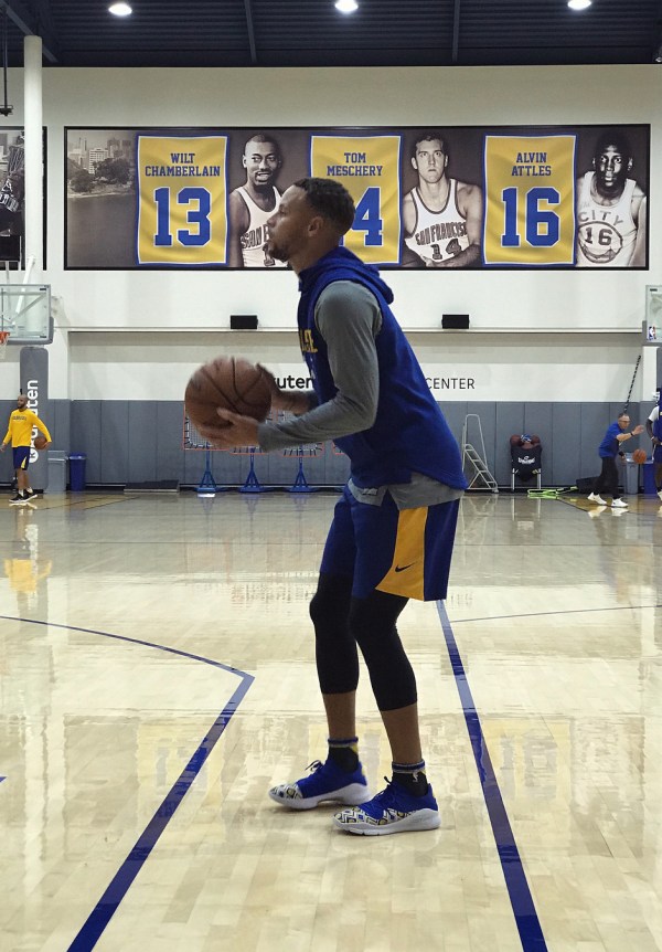 UA Curry 4 Low Dance Cam Mom | SneakerNews.com