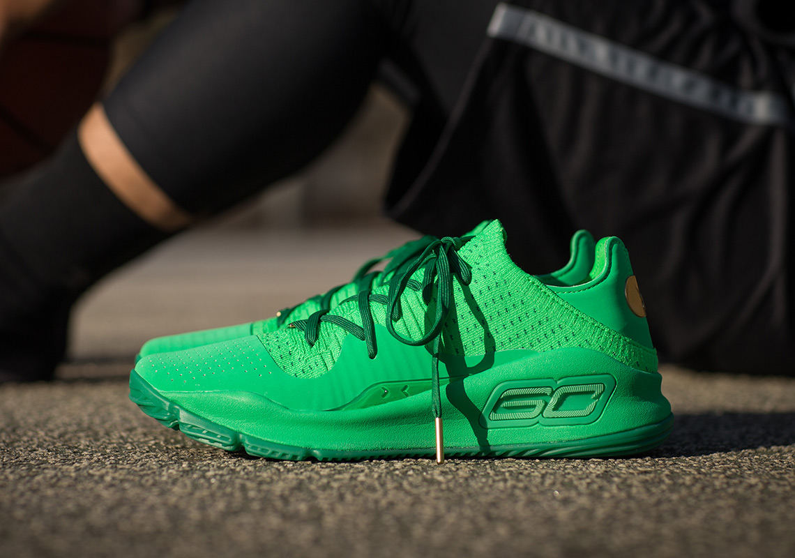 Under Armour "Steph VR" Pop Up Limited Curry 4s + Curry 5s ...