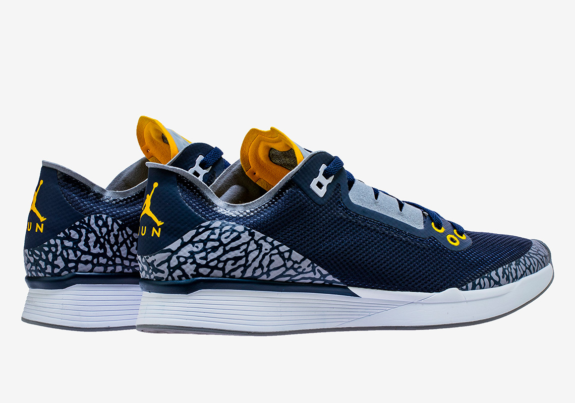 Jordan 88 Racer Michigan Release Info | SneakerNews.com