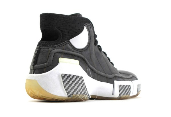 Nike Zoom Kobe 1 Prototype 2005 | SneakerNews.com