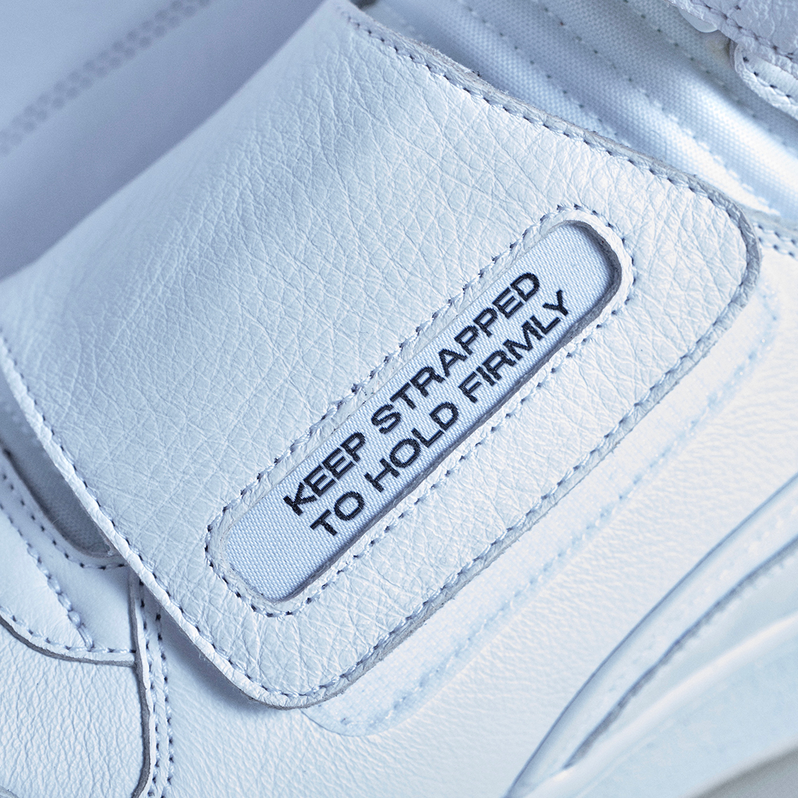 Mountain Research Reebok Alien Stomper FW7898 | SneakerNews.com