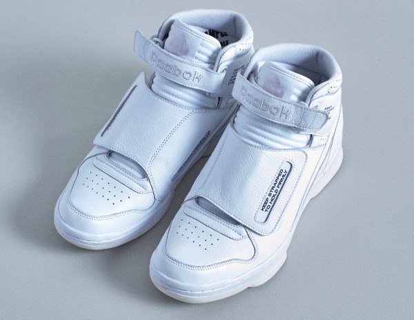 Mountain Research Reebok Alien Stomper FW7898 | SneakerNews.com