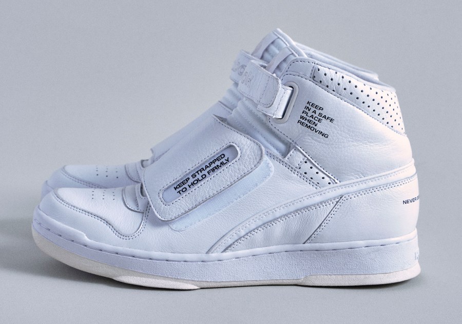 Mountain Research Reebok Alien Stomper FW7898 | SneakerNews.com