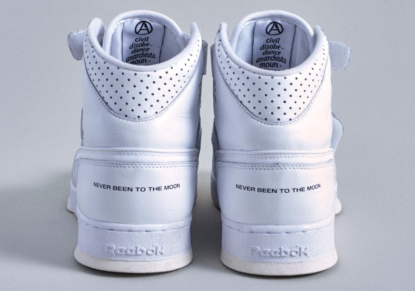 Mountain Research Reebok Alien Stomper FW7898 | SneakerNews.com