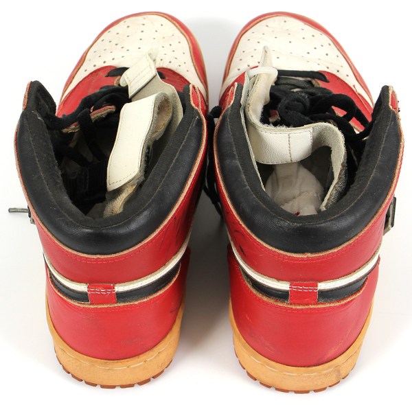 Michael Jordan Post Injury Air Jordan 1 Auction Info | SneakerNews.com