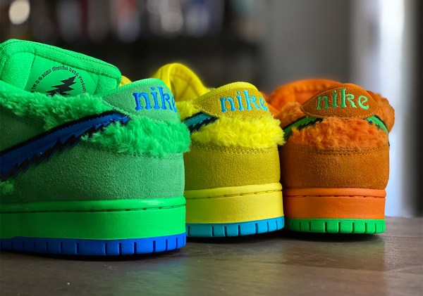 Grateful Dead Nike SB Dunk Official Release Date | SneakerNews.com