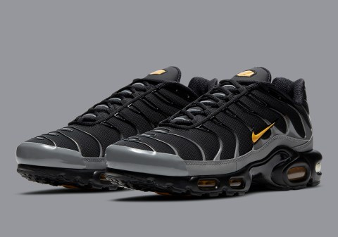 Nike Air Max Plus Batman DC0956-001 Release Info | SneakerNews.com