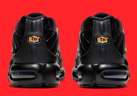 Nike Air Max Plus Deadpool DC1936-001 | SneakerNews.com